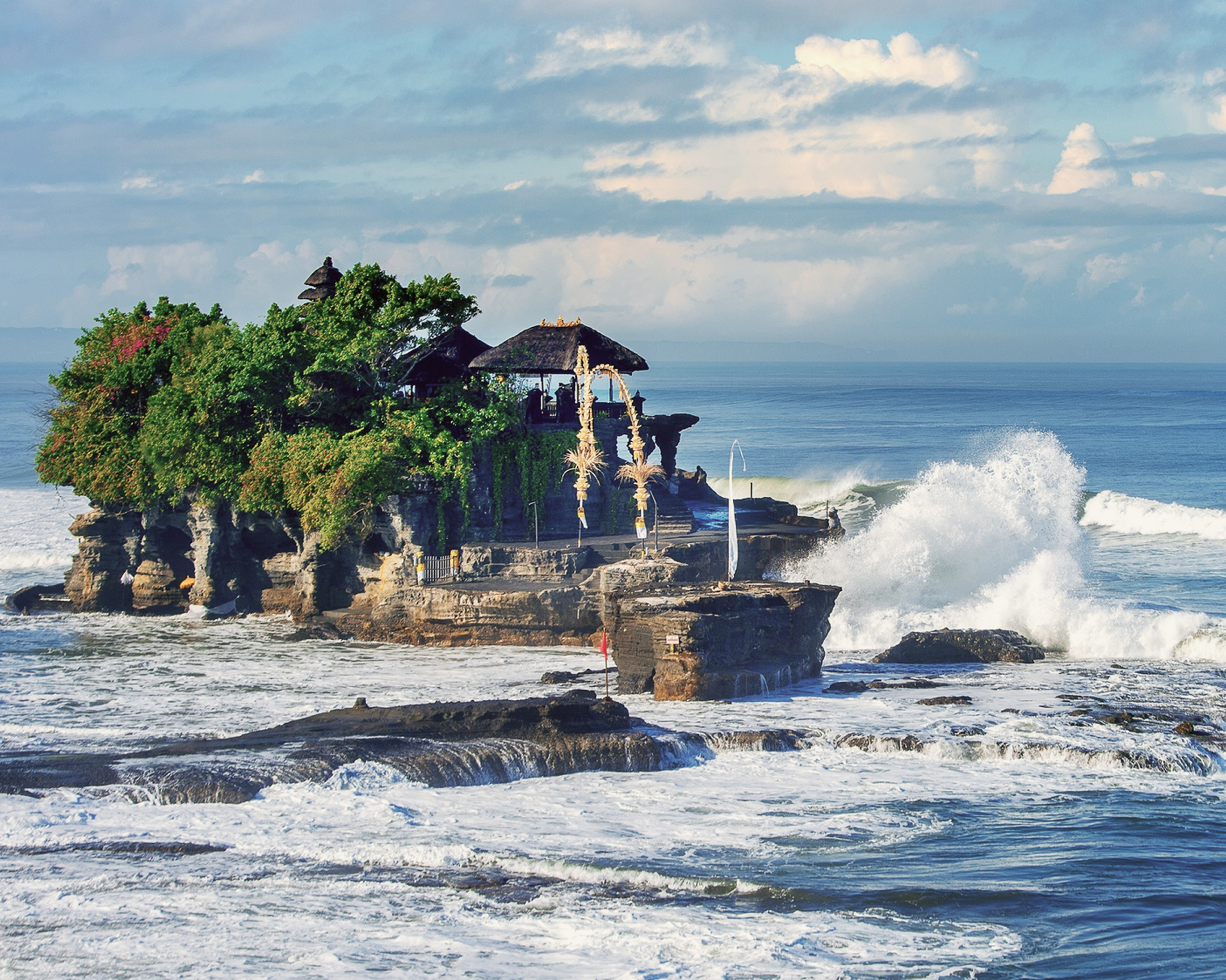 Helicopter Tours Bali - Scenic Flights with SGi Air Bali